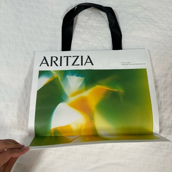 Aritzia | Bags | Aritzia Medium Shopping Tote Bag | Poshmark